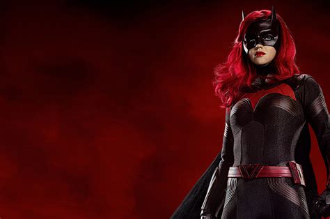 Batwoman The Cape And Cowl Conspiracy Of Ruby Rose Daily Planet