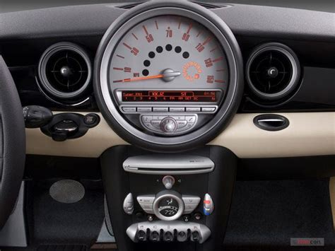 Mini Cooper Dashboard Design I Am A Big Fan Of Cars I Love Many By Jessica Kandar Medium