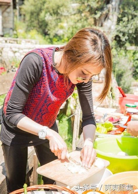 女神鄭爽農家下廚現場高清圖集 每日頭條