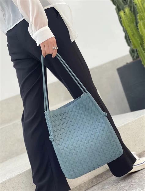 프리미엄 가죽 기획 이탈리안 위빙 톨 스퀘어 버킷 백