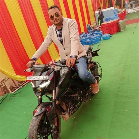 Sujeet Singh Sujeet007singh • Threads Say More