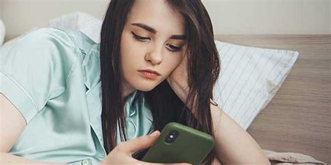 دوستی دختر و پسر در فضای مجازی دوستی و عاشق شدن در فضای مجازی