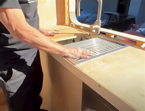 This Is The Worlds Fastest Tiny House And Its Built On Top Of A Tesla Model S Autoevolution