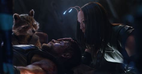 The Guardians Meet An Avenger Rocket Raccoon And Mantis In Avengers Infinity War 2018 Wallpaper