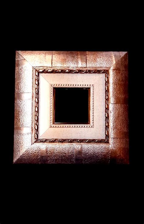 Квадратна пластикова рамка — ціна 110 грн у каталозі Фоторамки Купити товари для дому та побуту