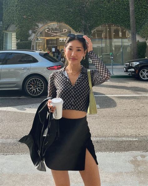 Hot Sexy Yu Yan Bikini Pics