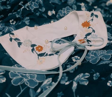 Вышивка на слемном воротнике