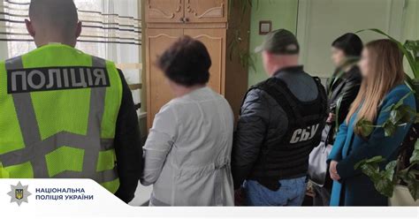На Кіровоградщині лікарку затримали одразу після отримання хабаря від ухилянта Магнолія ТВ