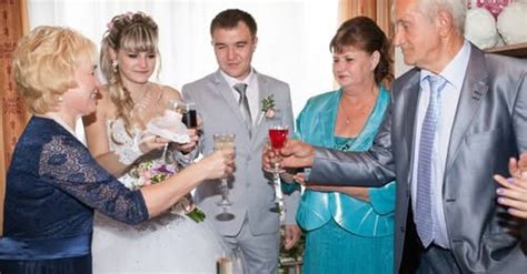 Свекървата знаела за изневярата на съпруга си но не се преместила защото не можела да си