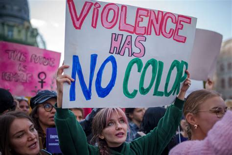 Who Nesten én Av Tre Kvinner Utsatt For Seksuell Vold Tv 2