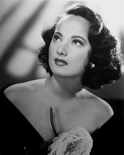 Love Those Classic Movies In Pictures Merle Oberon