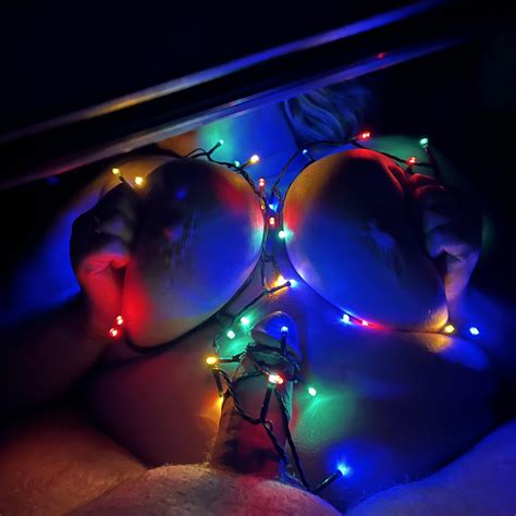 Sex In The Back Of The Truck While We Put Up The Christmas Lights R Carsexporn