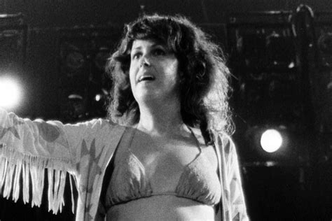 The Starship Song Grace Slick Cant Bear Singing