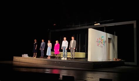 Thomas Ostermeier Montează O Hedda Gabler Cuminte La Tnb Hoinaru Ro