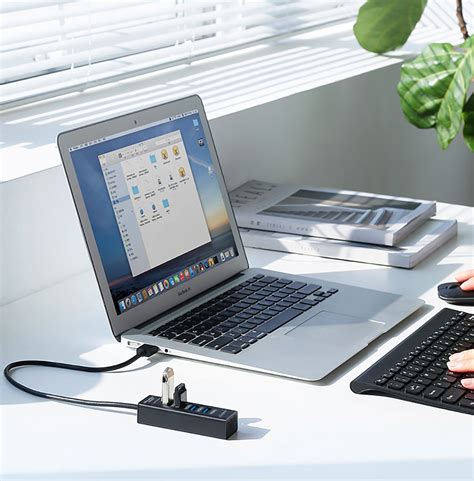 4 Port USB 3 0 High Speed Portable Hub Black PrimeCables