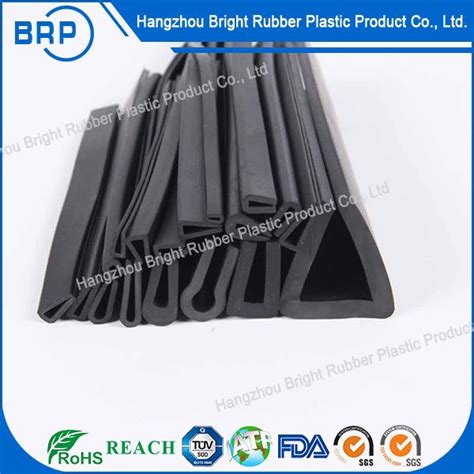 중국 맞춤형 U 자형 고무 압출 스트립 제조 업체 공급 업체 공장 중국산 밝은 고무 플라스틱