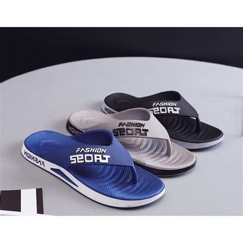 ส่งเร็ว🚚สี 40 44 รองเท้าผ้าใบผู้ชาย แฟชั่น ใหม่ ดำ ขาว ที่ถูกที่สุด รุ่น556 Shop Me