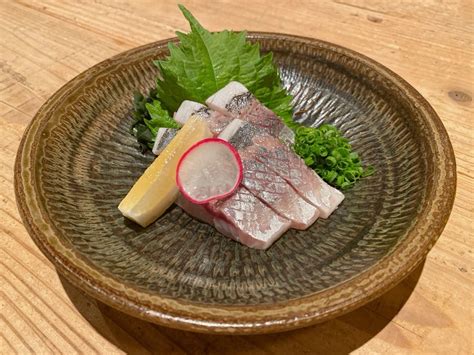 鯵の酢〆￣ ￣ 旨いもん屋 根っこ