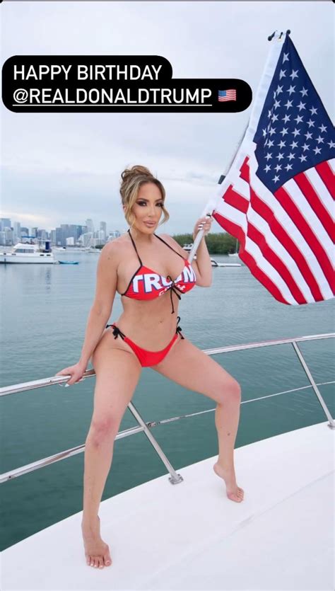 Richelle Ryan Rwomenoftheright