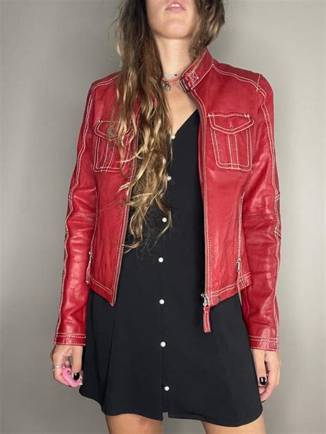 Шкіряна куртка кожанка — ціна 600 грн у каталозі Куртки Купити жіночі речі за доступною ціною на