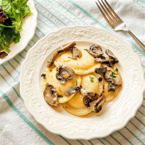 Delicious Ravioli With Butter Sauce And Mushrooms Simple Italian Cooking