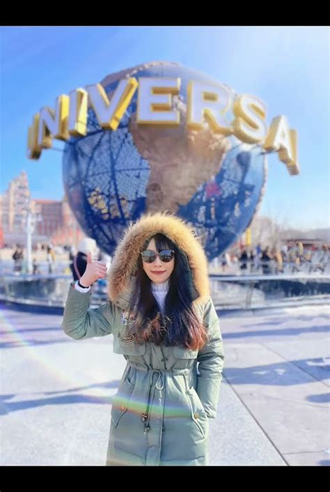 北京环球影城 一生要出片的中国女人，在零下8度的寒风中，依旧笑的云淡风轻，哈利波特主题超级魔幻 北京环球影城 哈利波特 Cosplay 旅行 刺激好玩的过山车，各种机器人项目，侏罗纪恐龙主题