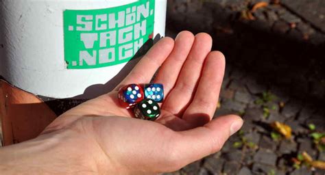 How To Play Cee Lo Bet And Roll The Dice Like Rappers Game Rules