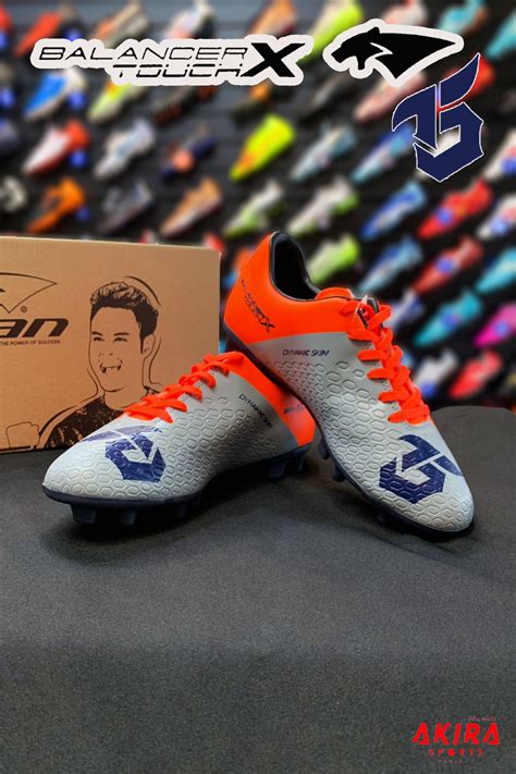 11 11 รองเท้าฟุตบอล Pan T5 Akira Sports อากิระ สปอร์ต