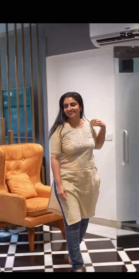 Pin By Beric Dondarrion On Beauty Hot Dresses Tight Beautiful Women