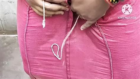 火辣性感的女孩裸体洗澡 享受那青春 xHamster