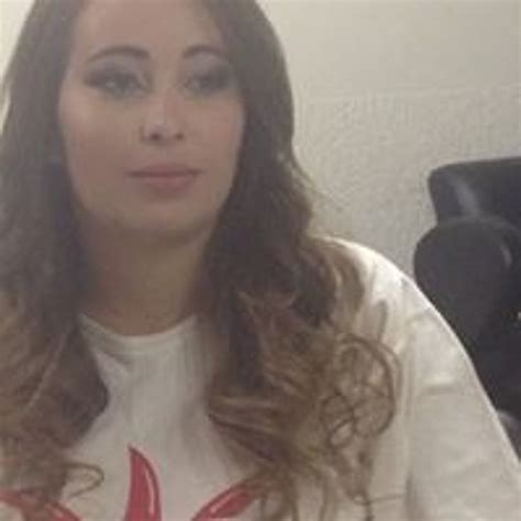 Stream Moema Menezes Music Listen To Songs Albums Playlists For Free On Soundcloud