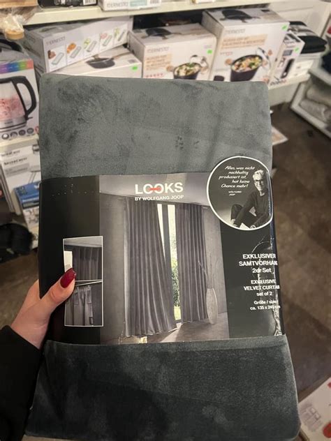 Ексклюзивні оксамитні штори 2 шт ексклюзивні оксамитні штори 2 шт розмір приблизно 135 х 245 см