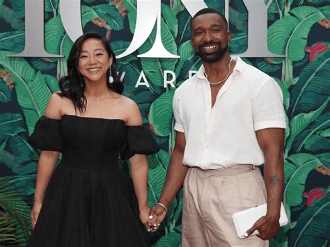 许玮伦一袭黑裙亮相第76届托尼奖红毯 搜狐大视野 搜狐新闻