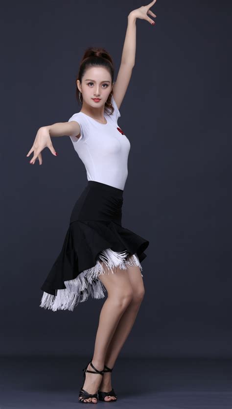 拉丁舞裙新款成人女恰恰伦巴半身裙大摆裙性感流苏舞蹈演出服装春虎窝淘