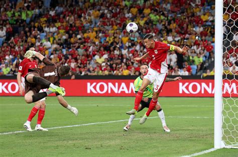 대인배 머리 감싸쥔 신태용 인도네시아 팬들 바로 느꼈다신태용 신태용 호주전 대패에 돌아와 호소