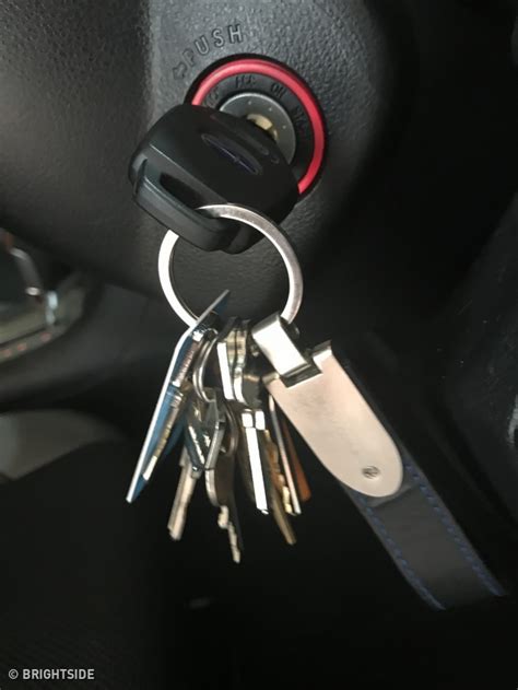 Автомашин явж байх үед хэзээ ч хийж болохгүй 10 үйлдэл