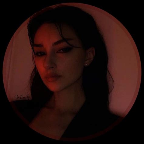 Pin By ঞ𝔈𝔪𝔦𝔩𝔶ઈଓ࿐ On Girls Pfp Bad Girl Aesthetic Aesthetic Girl