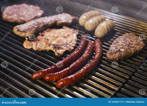 Carne Mixta De Parrillada Imagen De Archivo Imagen De Primer 167831177