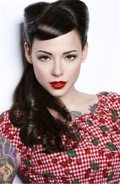 Rockabilly Acconciatura Anni 50 Style Capelli Lunghi Castani Boccoli