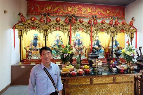 เปลี่ยนชีวิตให้รวยด้วยดวงจีน คนจีน สอนลูกสอนหลาน ให้ ไหว้เพื่อขอบคุณ ไหว้ อากาศ ไหว้