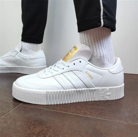 Жіночі шкіряні кросівки кеди Adidas Samba адідас — ціна 2300 грн у каталозі Кросівки Купити