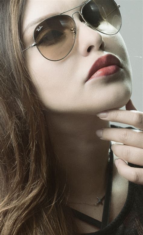 무료 이미지 여자 코 피부 말뿐인 턱 시력 보호 립스틱 입 속눈썹 화이트 색안경 플래시 사진 Eye Glass Accessory 화장품 몸짓