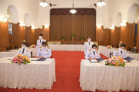 วันอาทิตย์ที่ 8 มกราคม 2566 สำนักงาน กปร ถวายแจกันดอกไม้และร่วมลงนามถวายพระพร เนื่องในโอกาสวัน