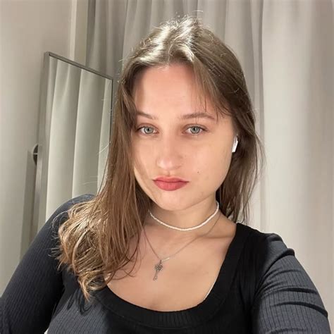 Alina веб дизайнер Allidem • Threads Say More