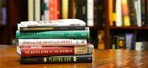 Ном унших нь далайд хөвж дэлхийг тойрч тэнгэрт нисэх мэт