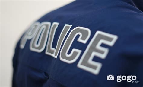 Цагдаа таныг “сэжигтэй” байна гээд саатуулбал та яах ёстой вэ