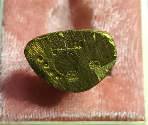 หล่อโบราณเนื้อทองระฆัง หลวงปู่เอี่ยม วัดสพานสูง แท้💯 ️ Ennxo