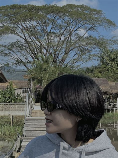 สาวหล่อ ทรงผมสั้นน่ารัก ผมสั้นตรง ตัดผมสั้น