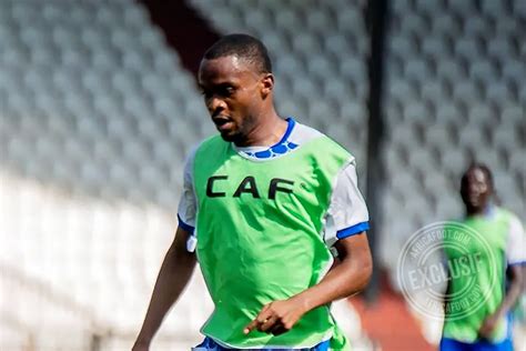 Joël Beya En Négociations Avec Las Far