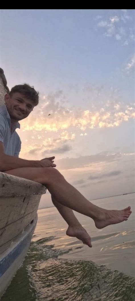 Alberto Escobars Feet